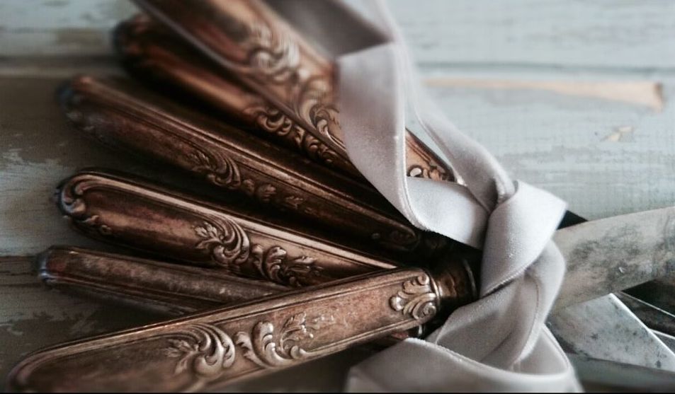 Le posate: storia e linguaggio segreto. — Segni Particolari